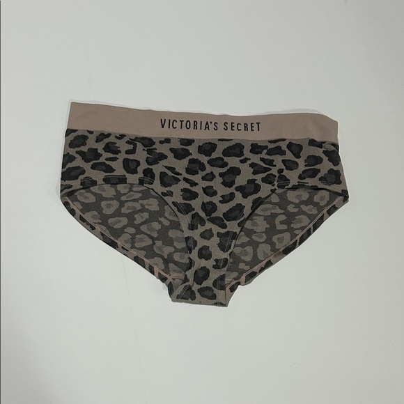 Victoria's Secret | Intimates & Sleepwear | L Leopard Print Victoria ...